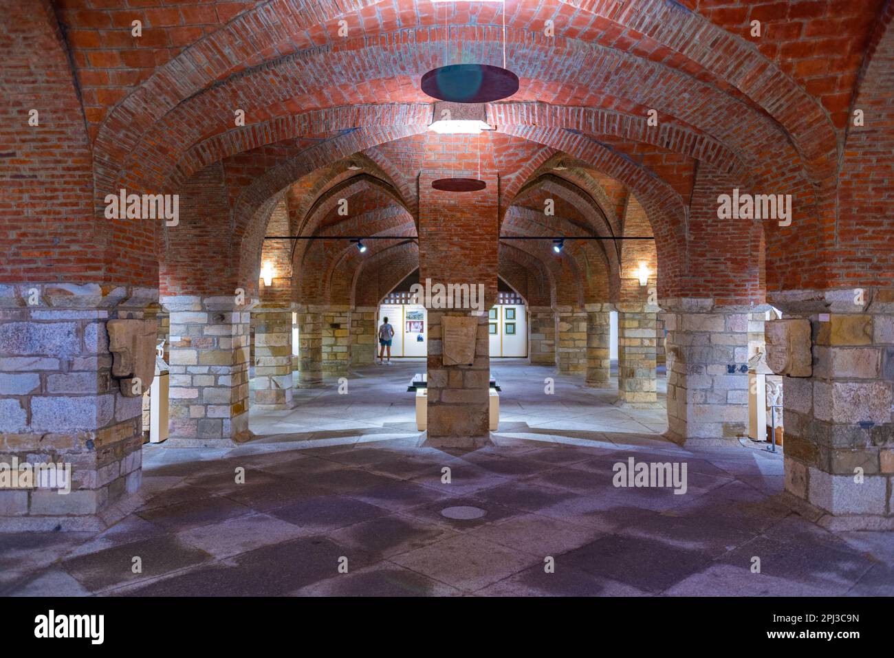 Vaulted chamber castle hi-res stock photography and images - Alamy