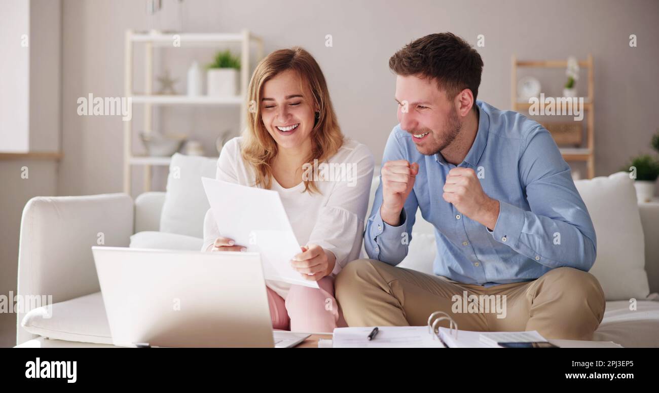 Shocked Couple Reading Bad News Letter. Bill Mail Stock Photo - Alamy