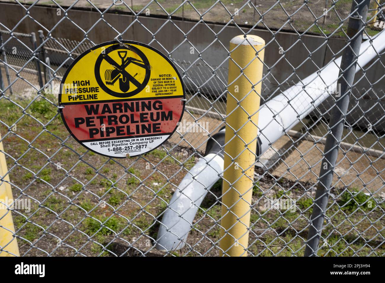 Los Angeles, California, USA. 30th Mar, 2023. A high pressure petroleum ...