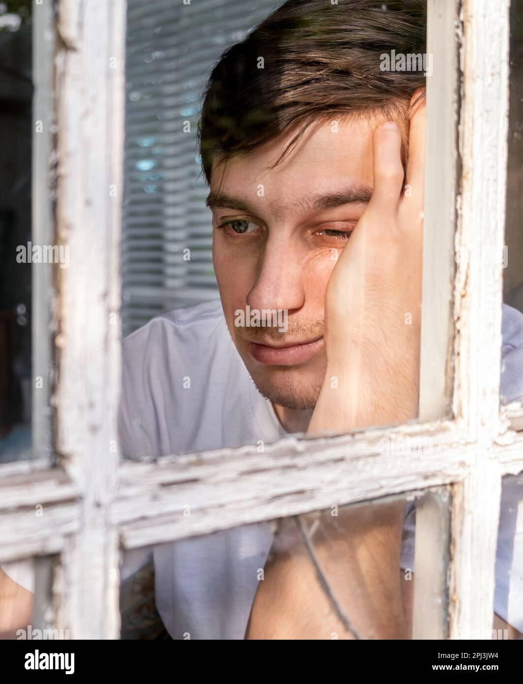 Via through window hi-res stock photography and images - Alamy