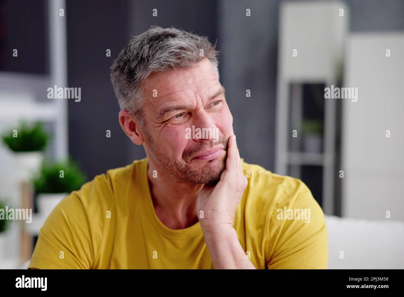 Teeth ache men hi-res stock photography and images - Alamy