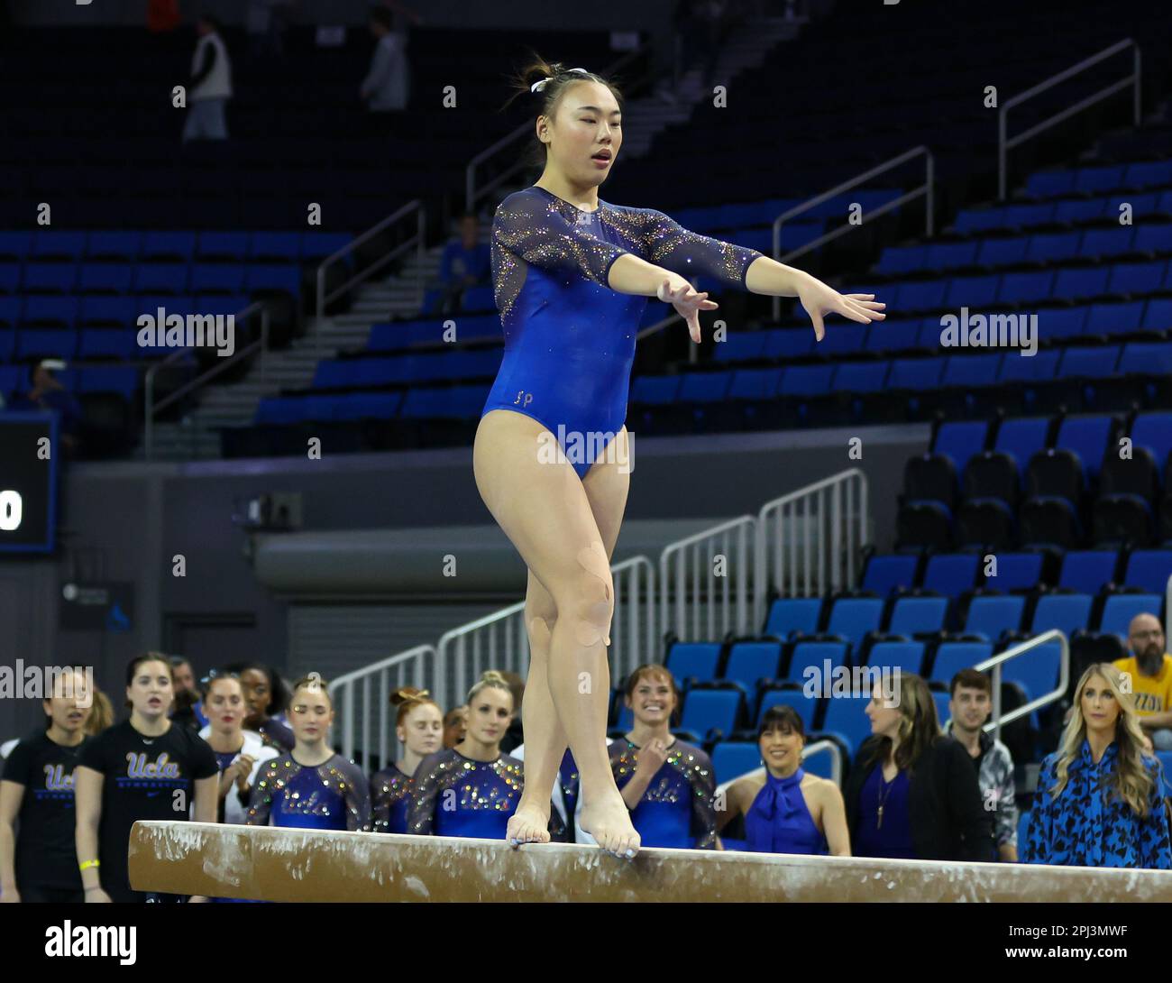 Los Angeles, OK, USA. 30th Mar, 2023. UCLA's Emily Lee competes on the ...