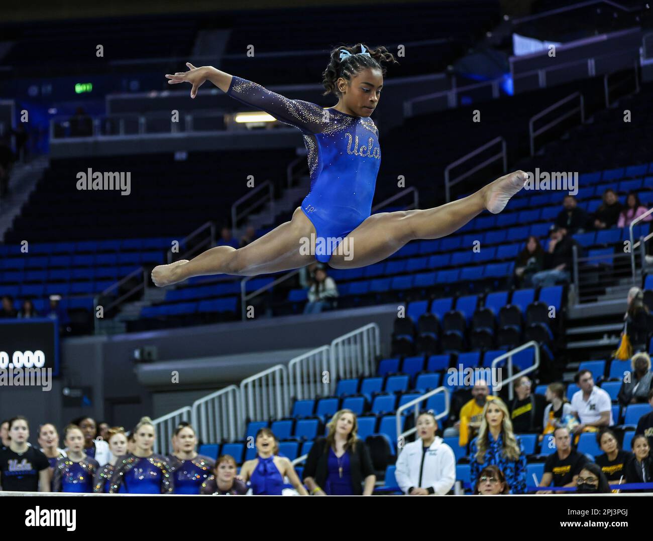 Los Angeles, OK, USA. 30th Mar, 2023. UCLA's Selena Harris performs her ...