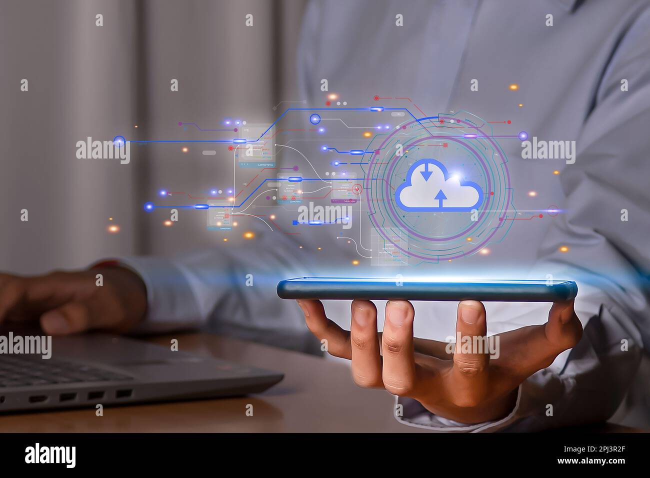 Cloud and Electronic Storage Global Internet Connection Stock Photo - Alamy