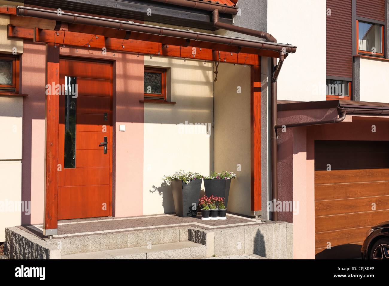Outside exterior design hi-res stock photography and images - Alamy