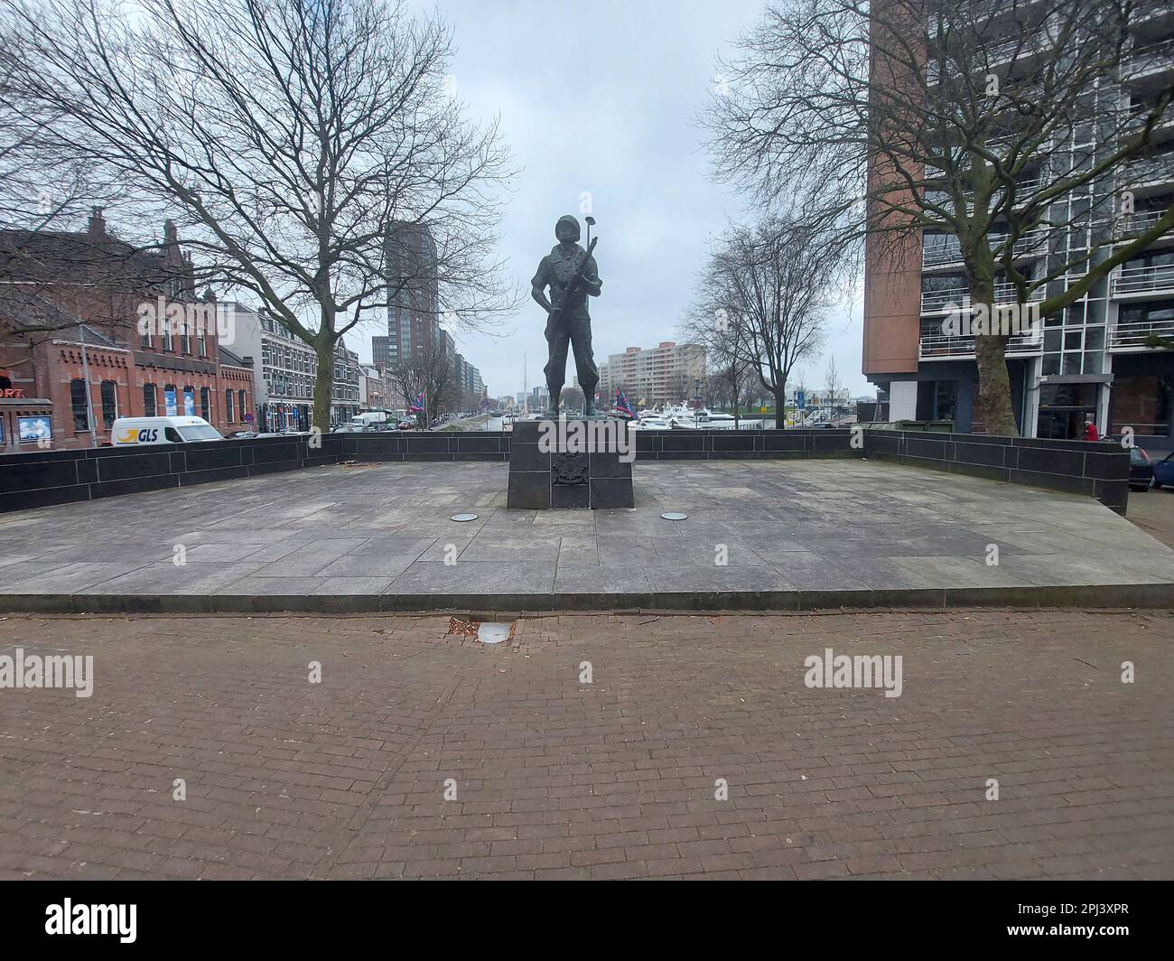 The Marine Monument is a war memorial on the Oostplein in Rotterdam the ...