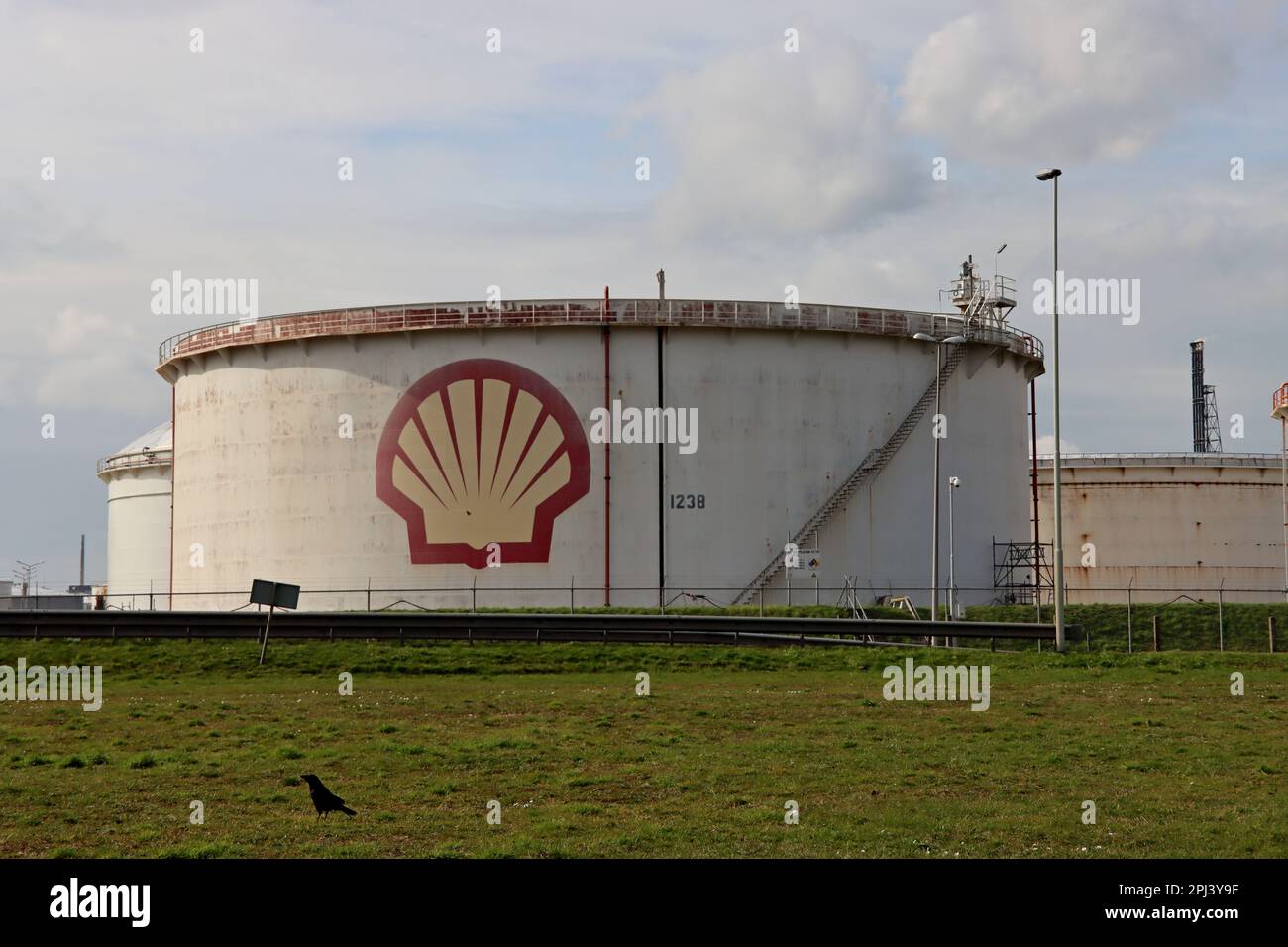 Storage tanks at Shell in Pernis in the port of Rotterdam in the ...