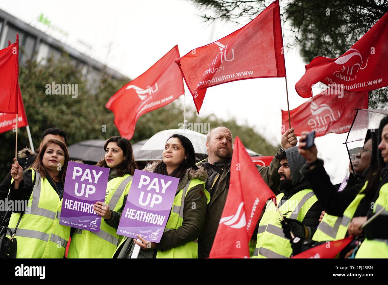 Security guard members of the Unite union on the picket line at ...