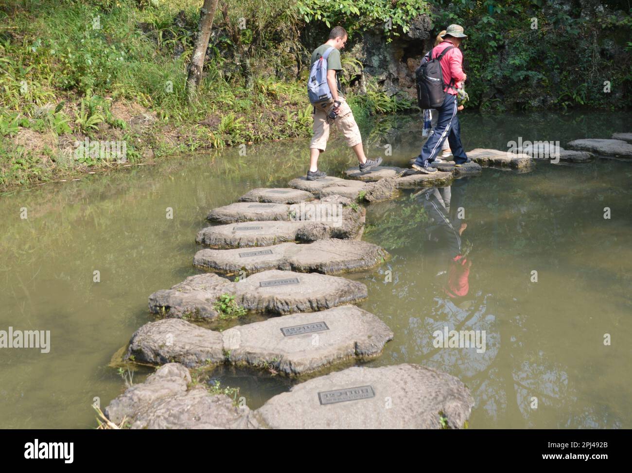 Karst landscape guizhou hi-res stock photography and images - Alamy