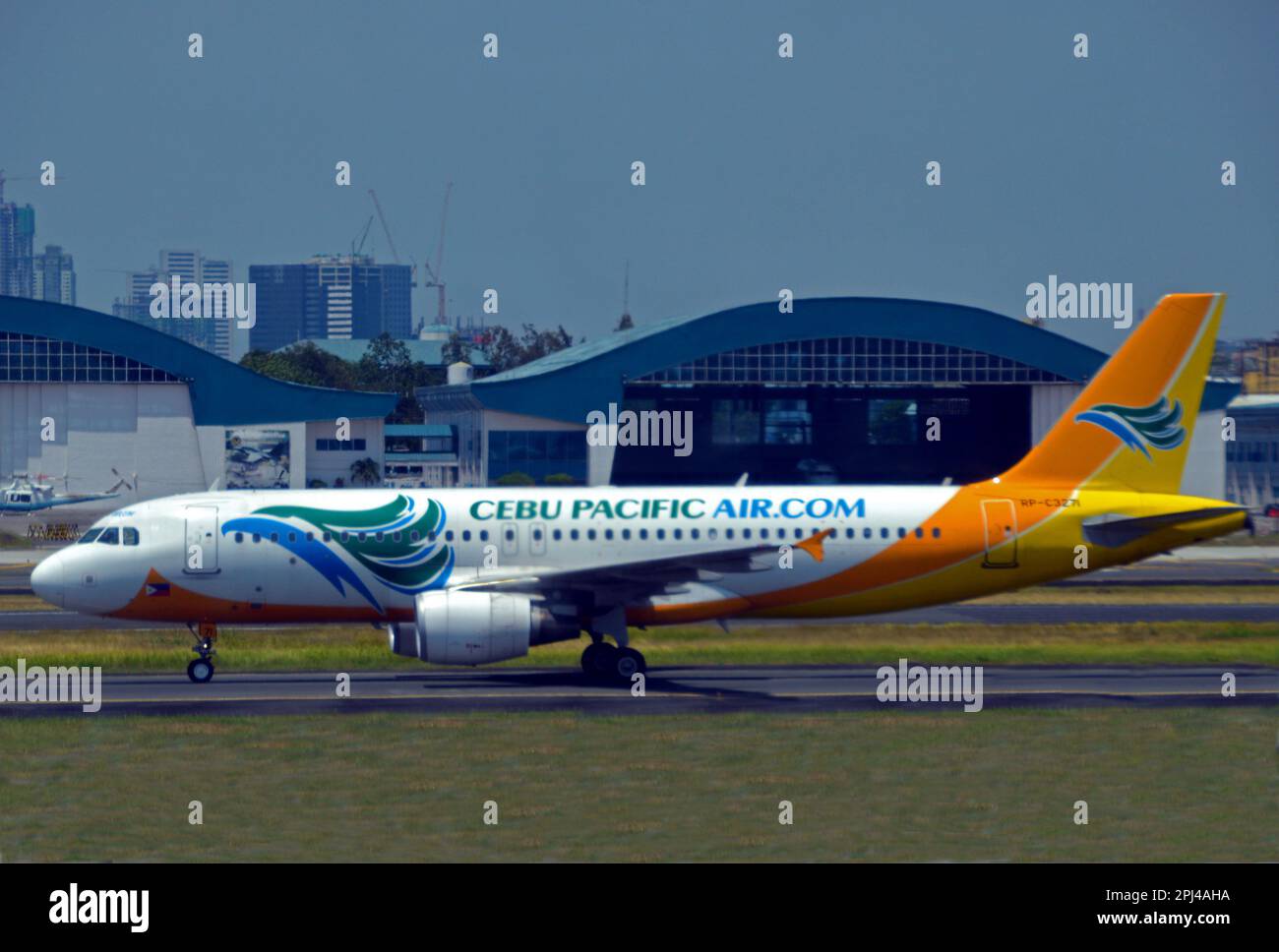 The Philippines, Manila: RP-C3271 Airbus A.320-214 (c/n 5381) of Cebu ...