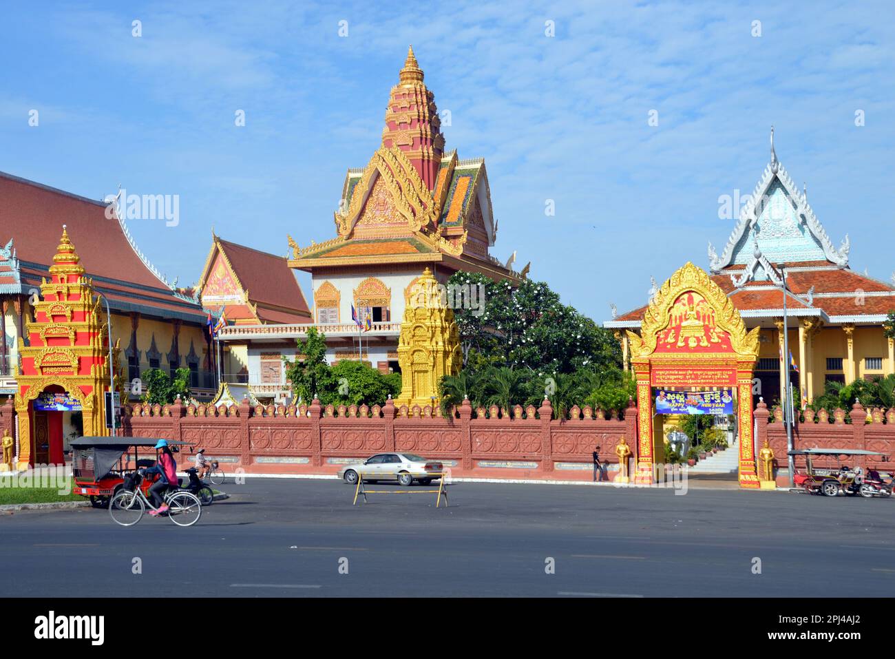 Cambodia, Phnom Penh: Wat Ounaloom, headquarters of the country's ...