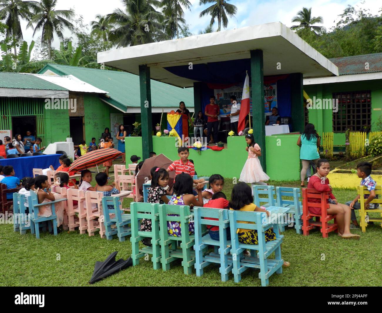 The Philippines, Samar Island, Panlayahan: pupils at the local school ...