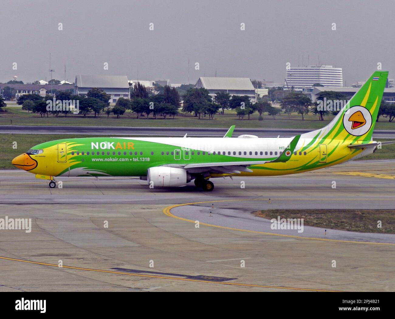 Thailand, Bangkok: HS-DBR Boeing 737-86N (c/n 43420) of Nok Air at Don ...
