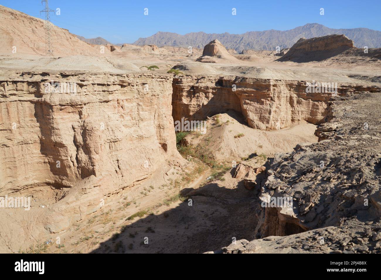 People's Republic of China, Xinjiang Province, Kuqa: striking sandstone ...
