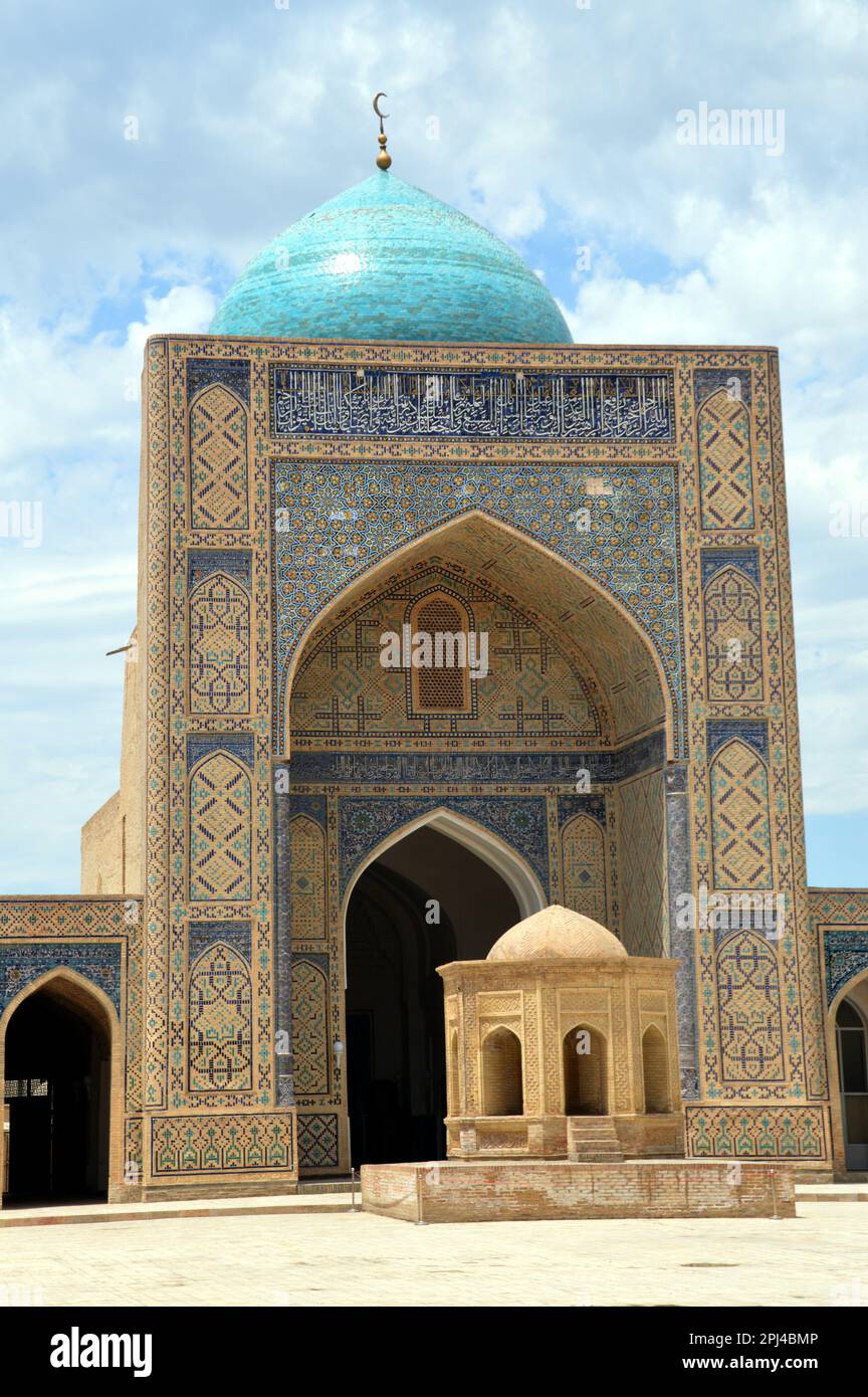 Uzbekistan, Bukhara: facade and iwan of the Po-i-Kalyan Mosque ...