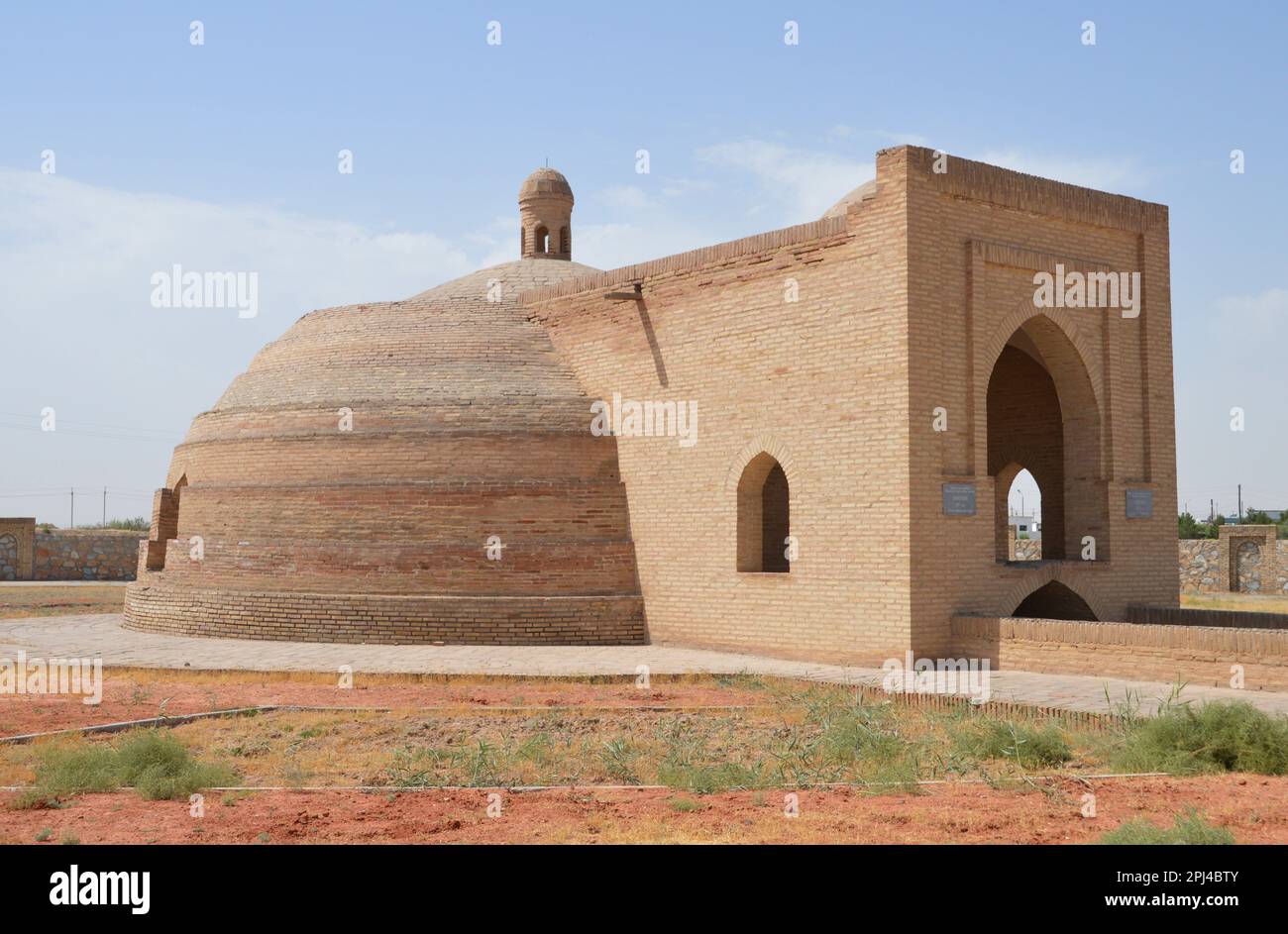 Uzbekistan, Province Bukhara, Maklikrabot: Malik Sardoba, a 14th ...