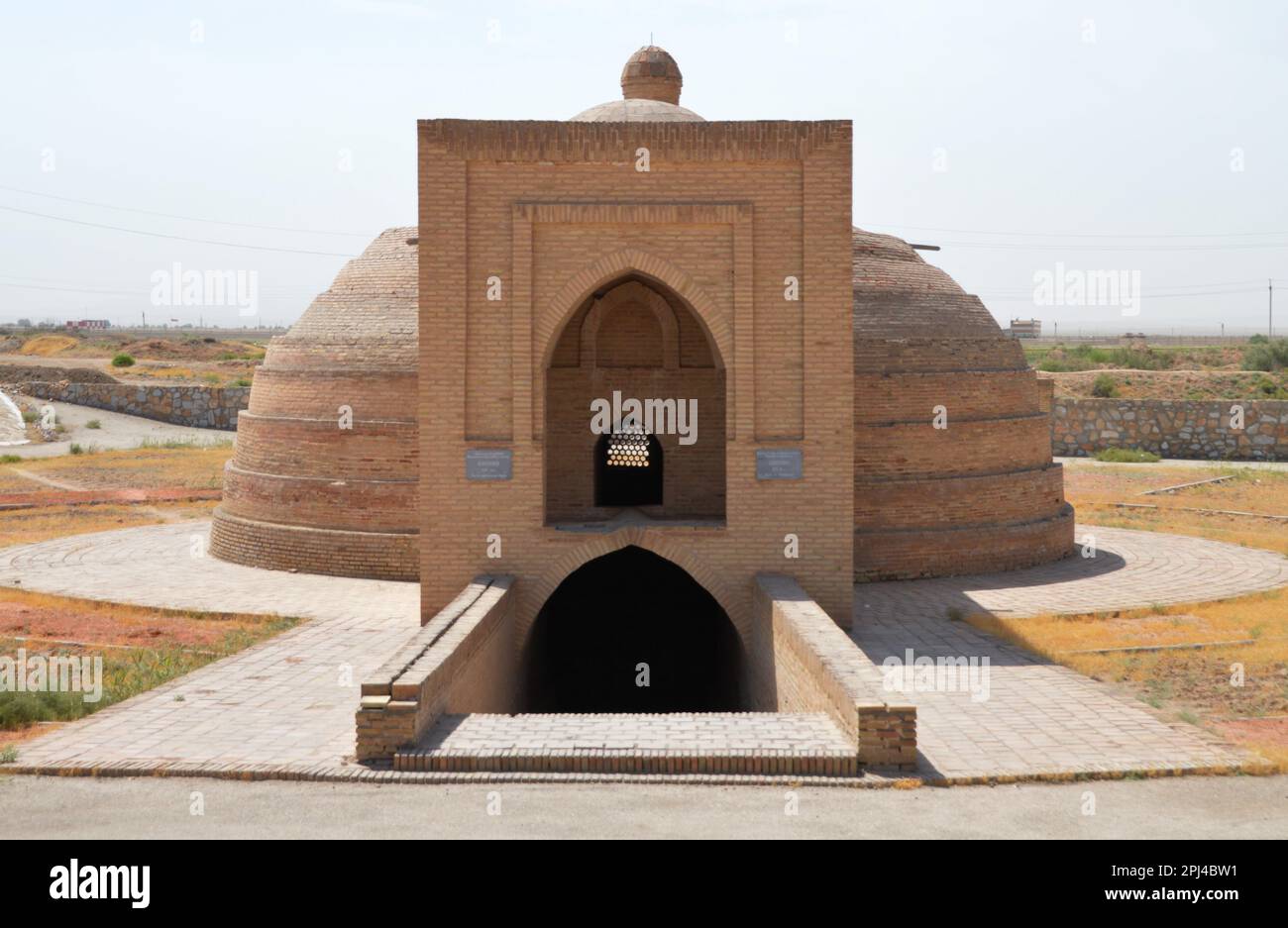 Uzbekistan, Province Bukhara, Maklikrabot: Malik Sardoba, a 14th ...