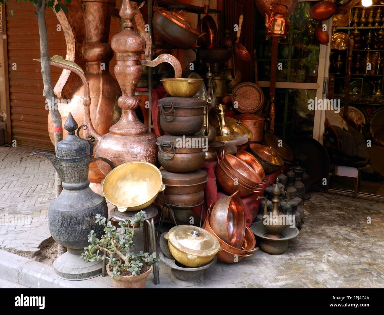 People's Republic of China, Xinjiang Province, Kashgar: beaten copper ...