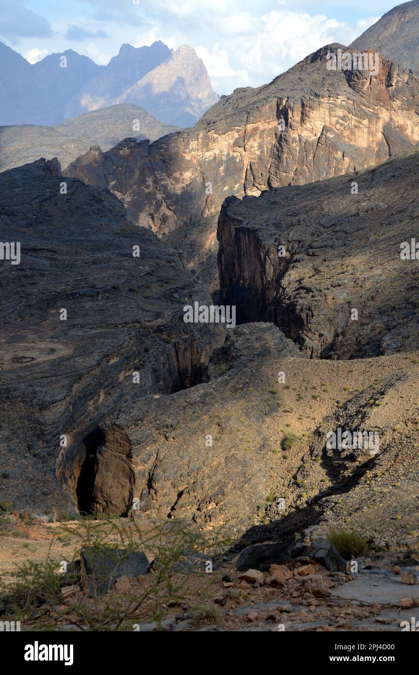 Oman: Snake Gorge in Wadi Bani Awf in the Western Hajar Mountains (Al ...