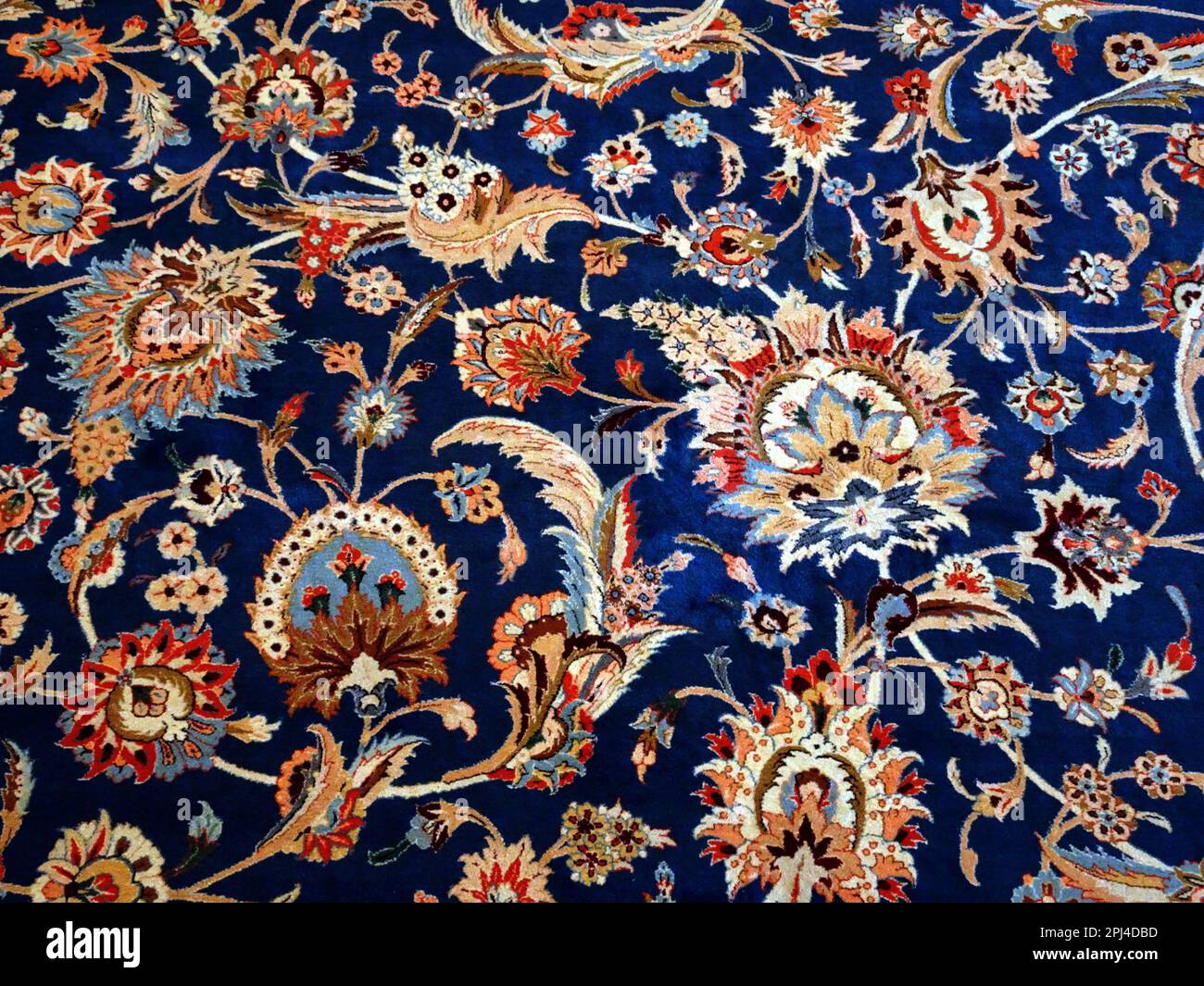 Oman, Muscat: part of the Persian carpet in the main prayer hall of the ...