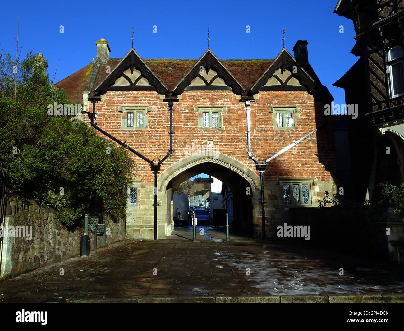 England, Worcestershire, Malvern: the old town gate, adjacent to the ...