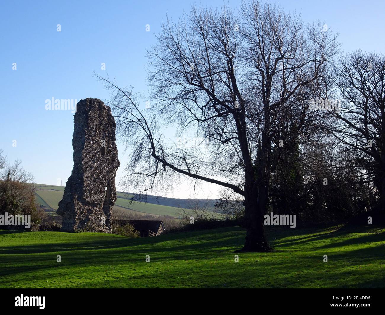 England, West Sussex, Bramber: the ruined gatehouse tower of a Norman ...