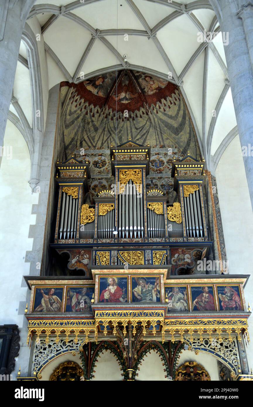 Germany, Bavaria, Swabia, Nördlingen: St. Georges Church, built 1427 ...