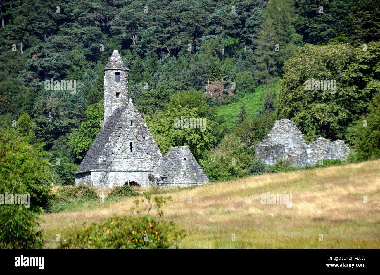 Round towe hi-res stock photography and images - Alamy