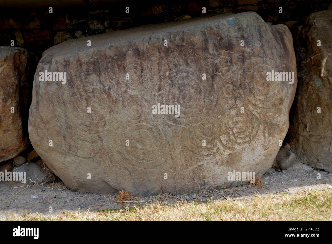 Ireland, County Meath, Brú Na Bóinne: Knowth neolithic Irish passage ...