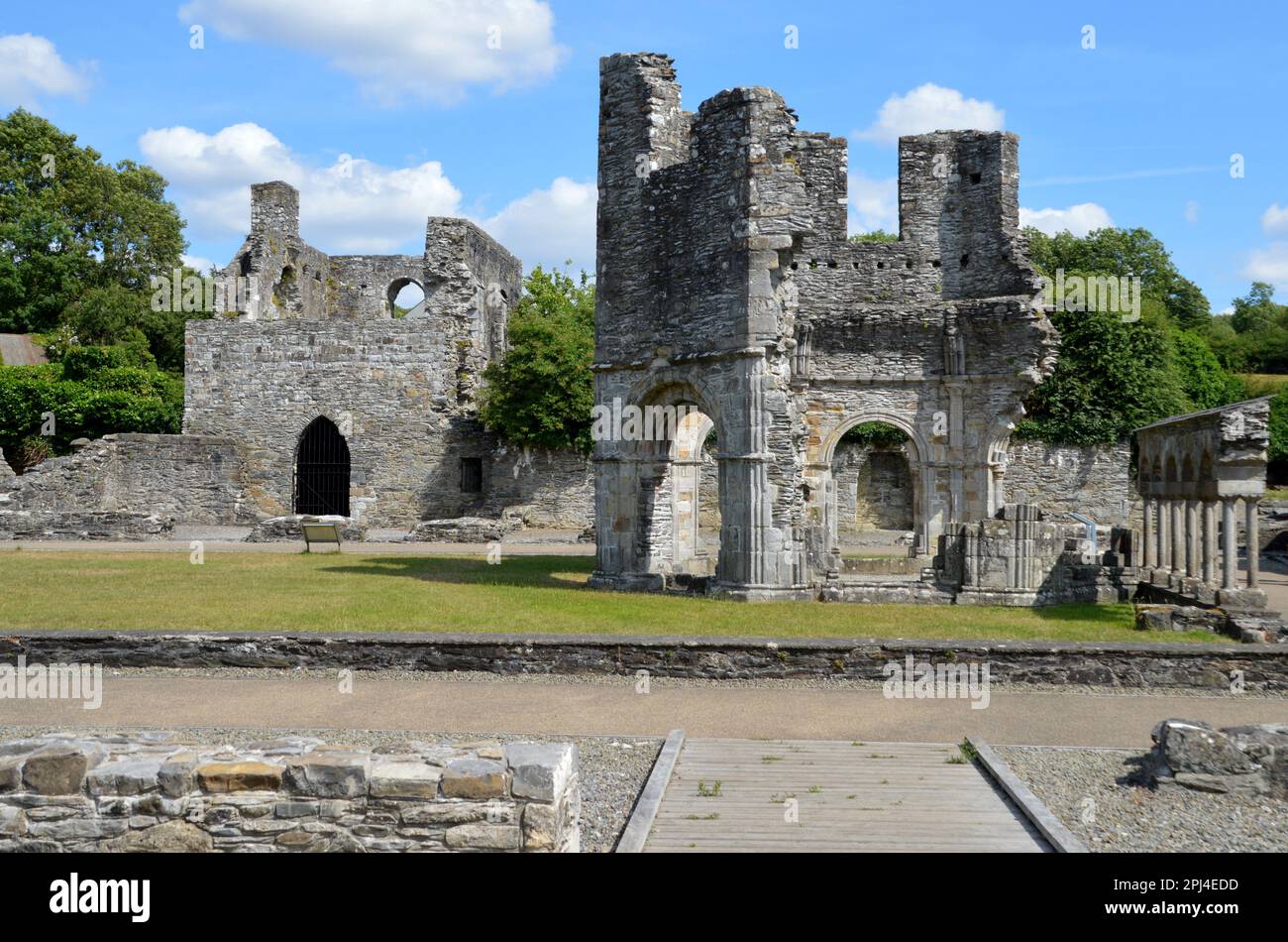 Ireland, Louth, Drogheda: ruins of Old Mellifont Abbey, the first ...