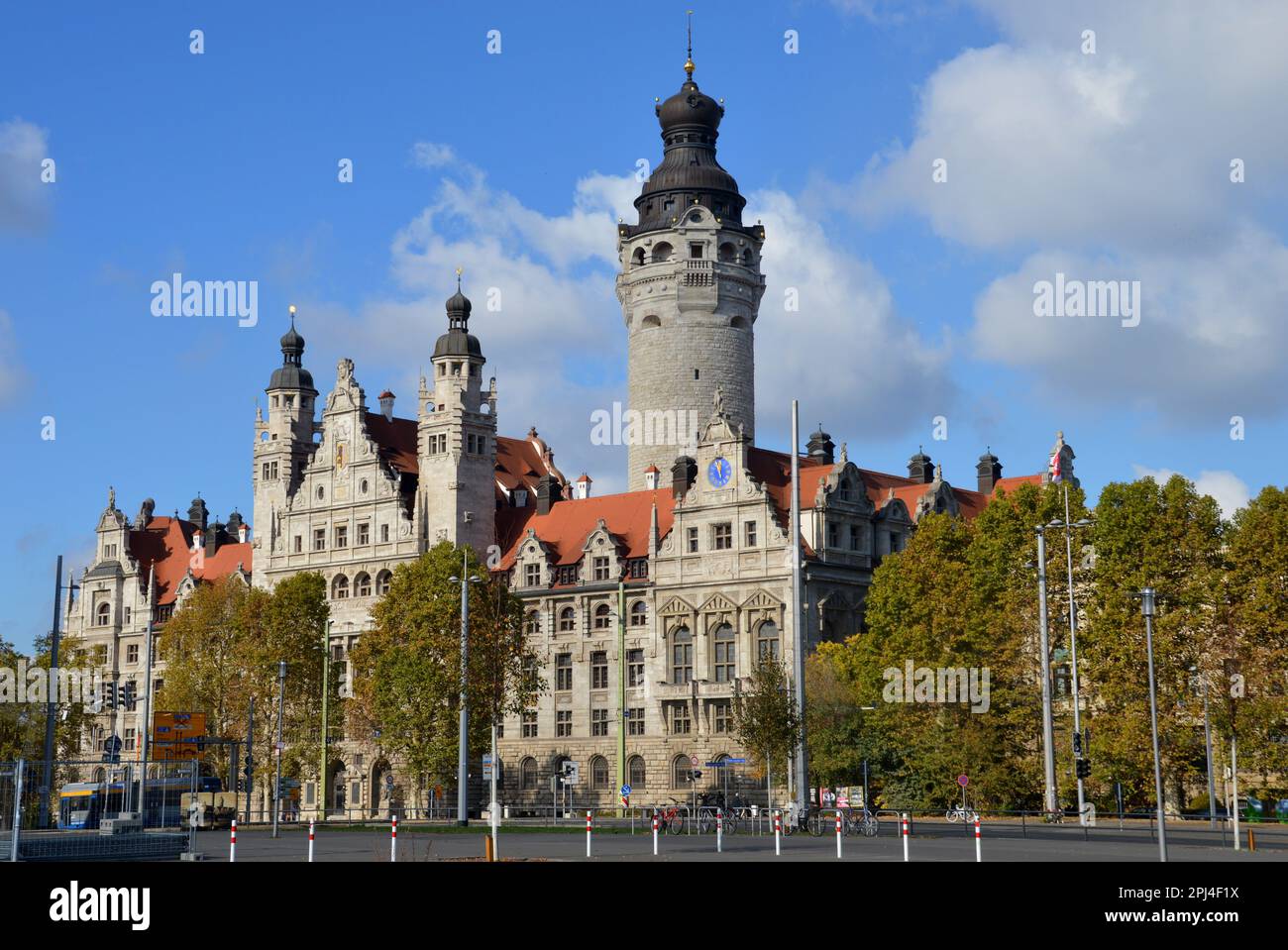 Germany, Saxony, Leipzig: main facade of the New Town Hall (Neues ...