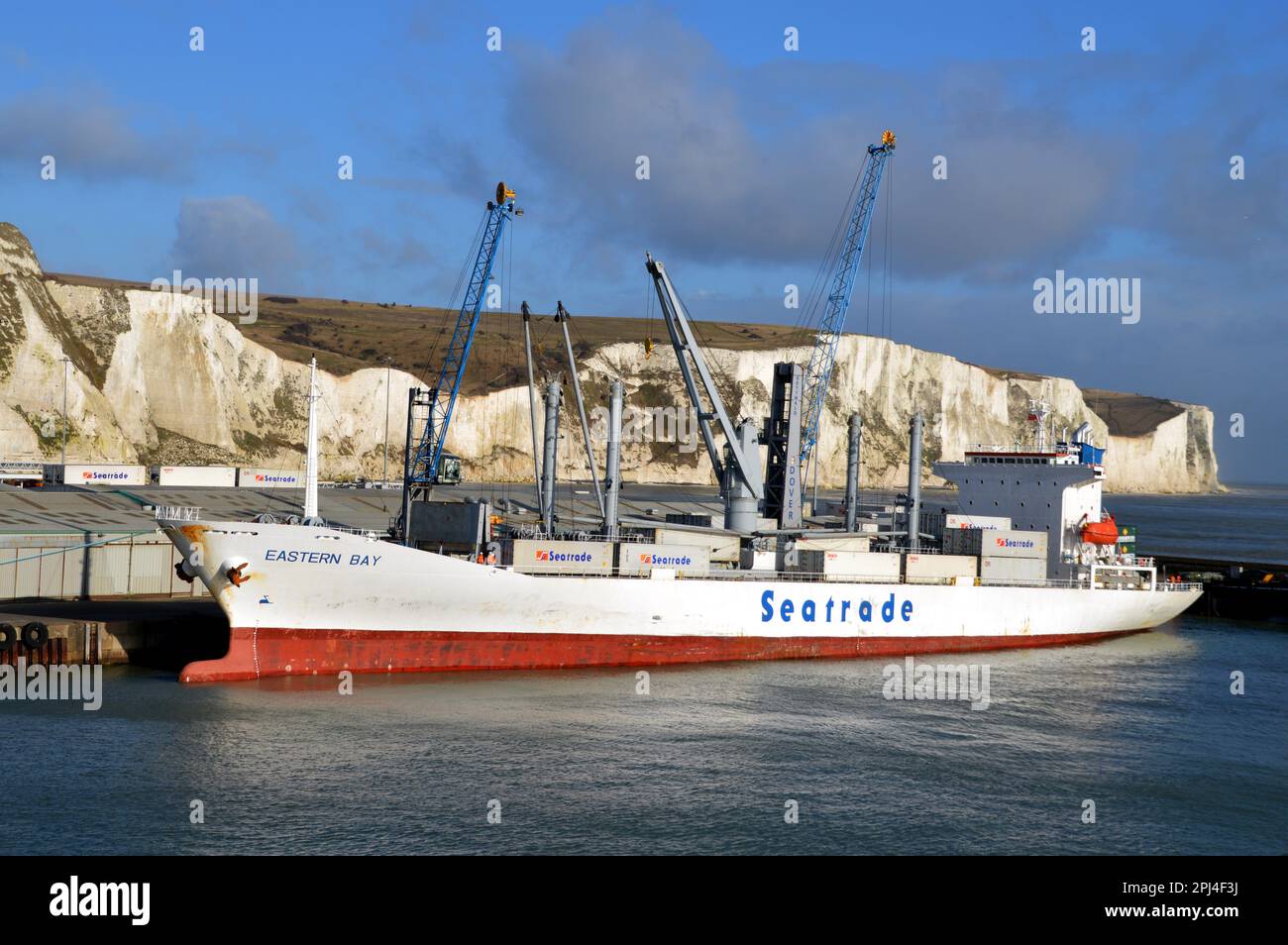 England, Kent, Dover: Seatrade cargo ship "Eastern Bay", with the white ...