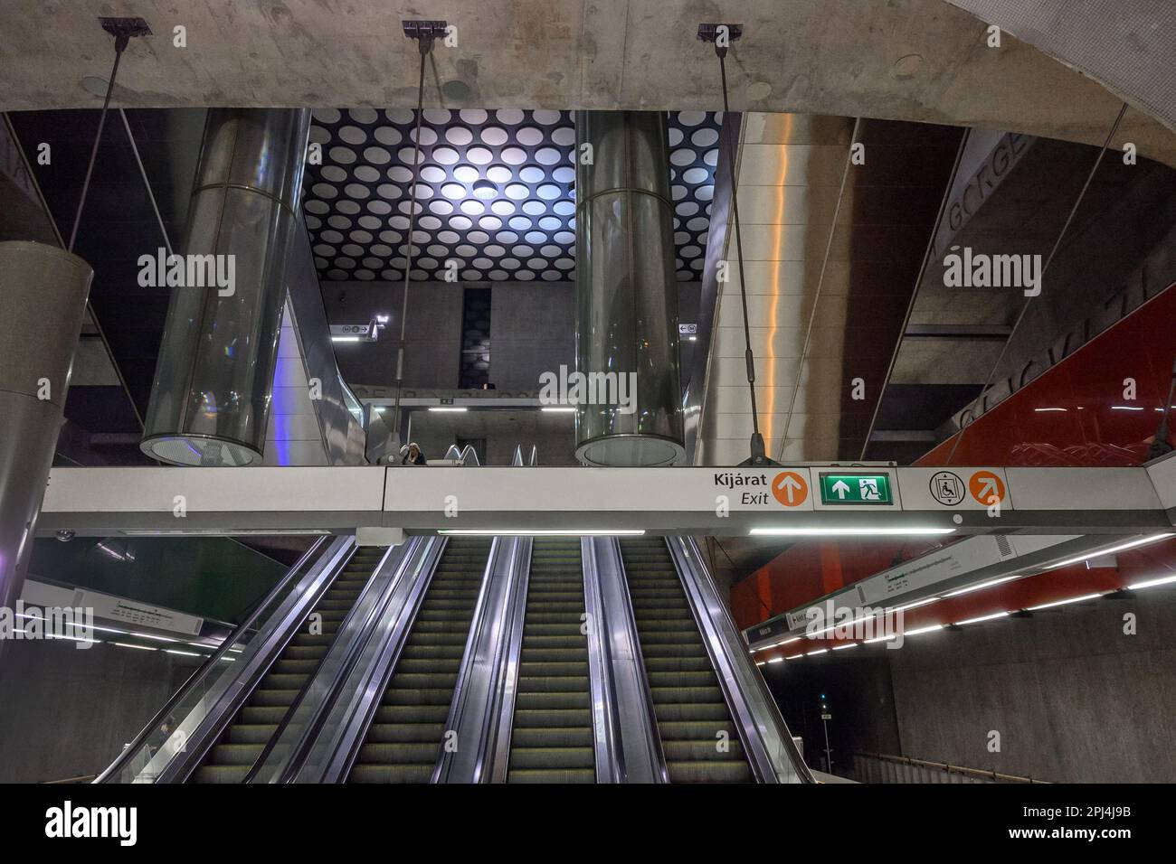 Kalvin ter metro station hi-res stock photography and images - Alamy