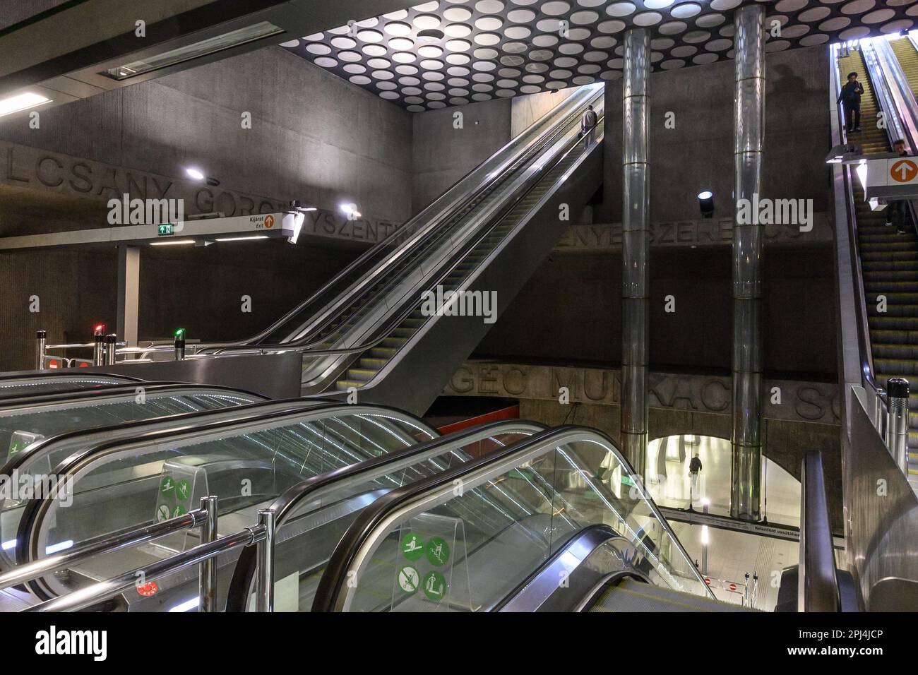 Kalvin ter metro station hi-res stock photography and images - Alamy