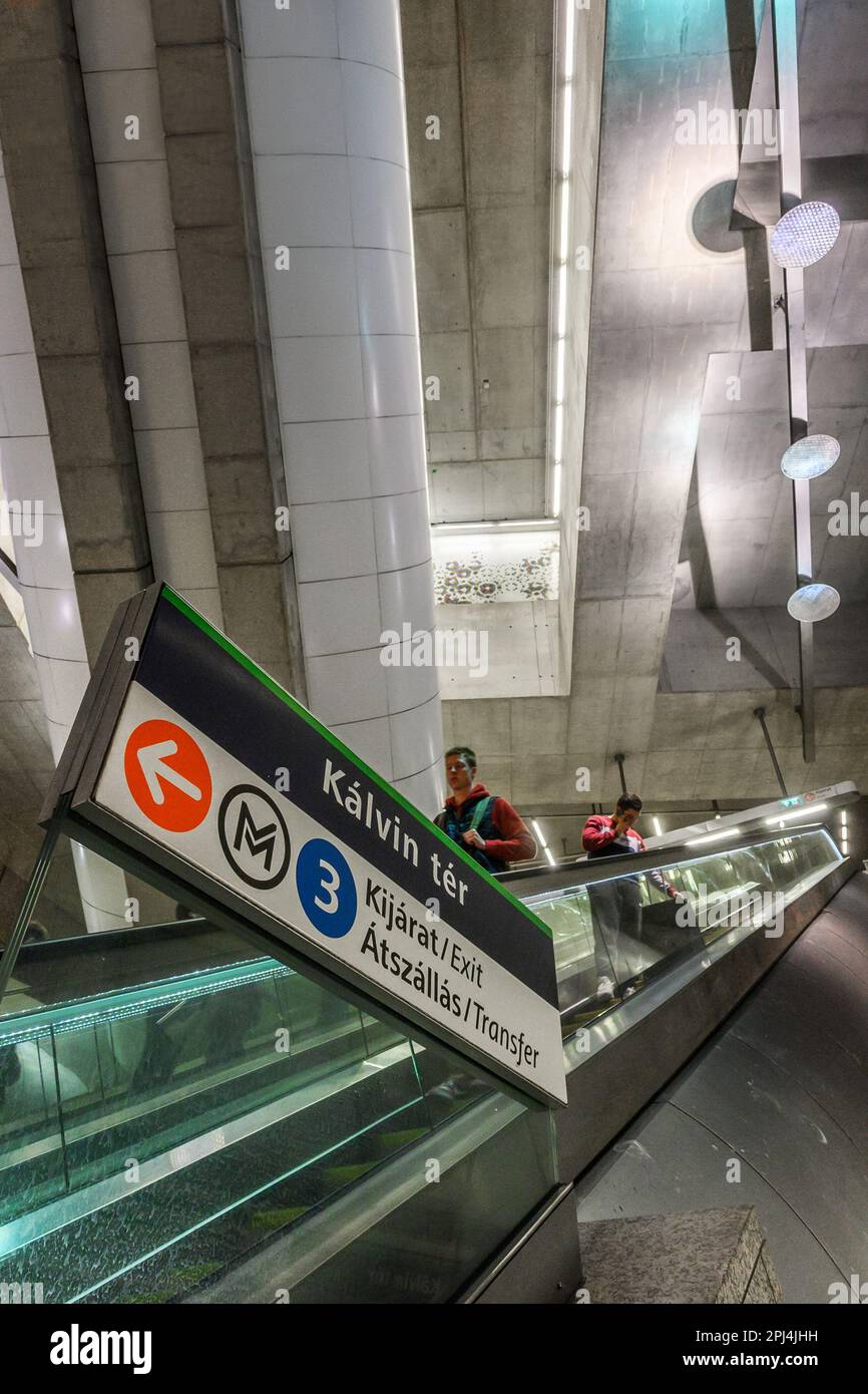 Kalvin ter metro station hi-res stock photography and images - Alamy
