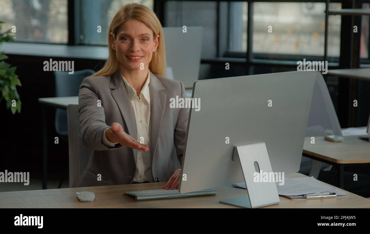 Caucasian middle-aged woman HR manager recruiter leader female ...