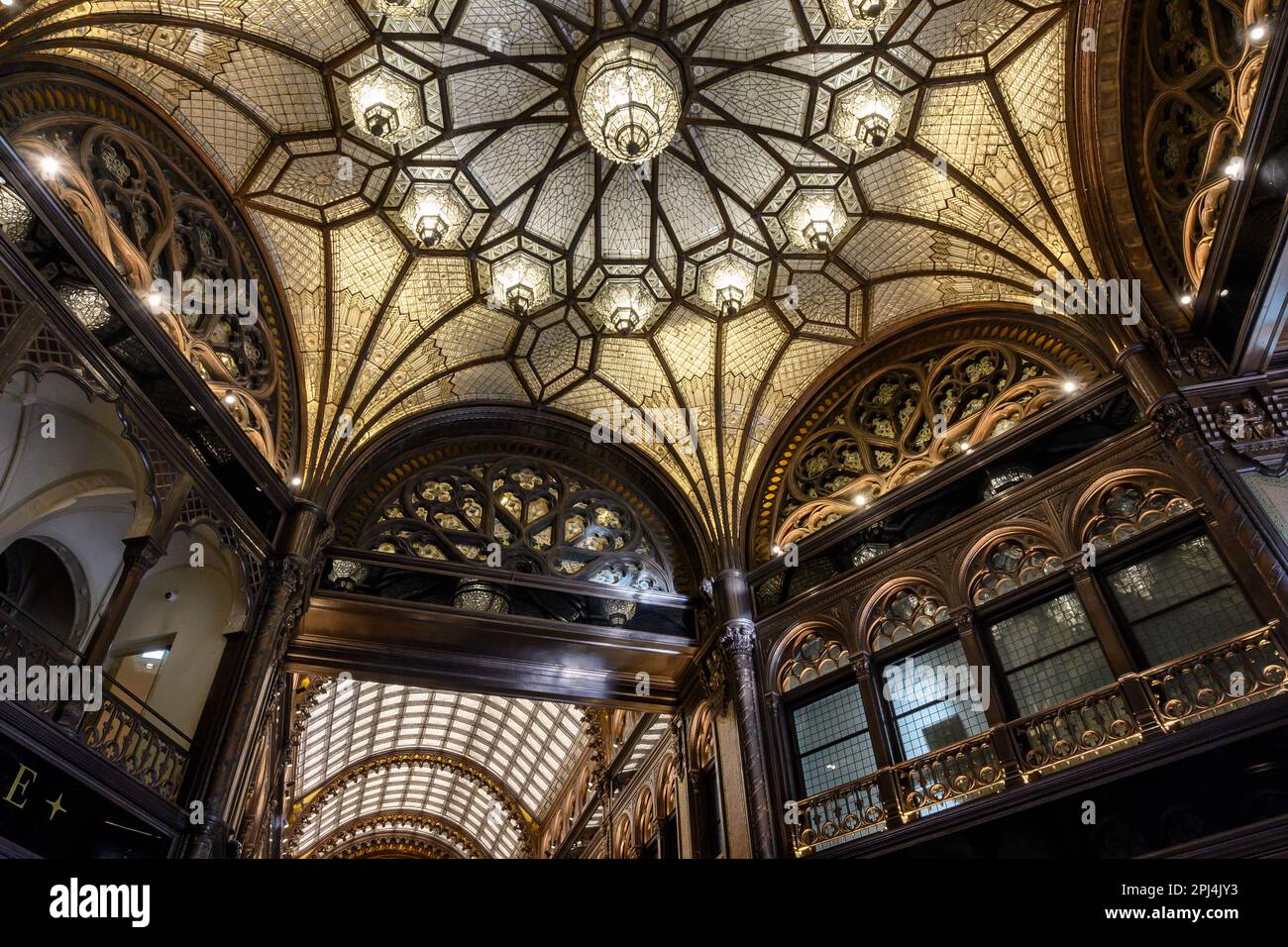 Parisi Udvar Budapest Stock Photo - Alamy