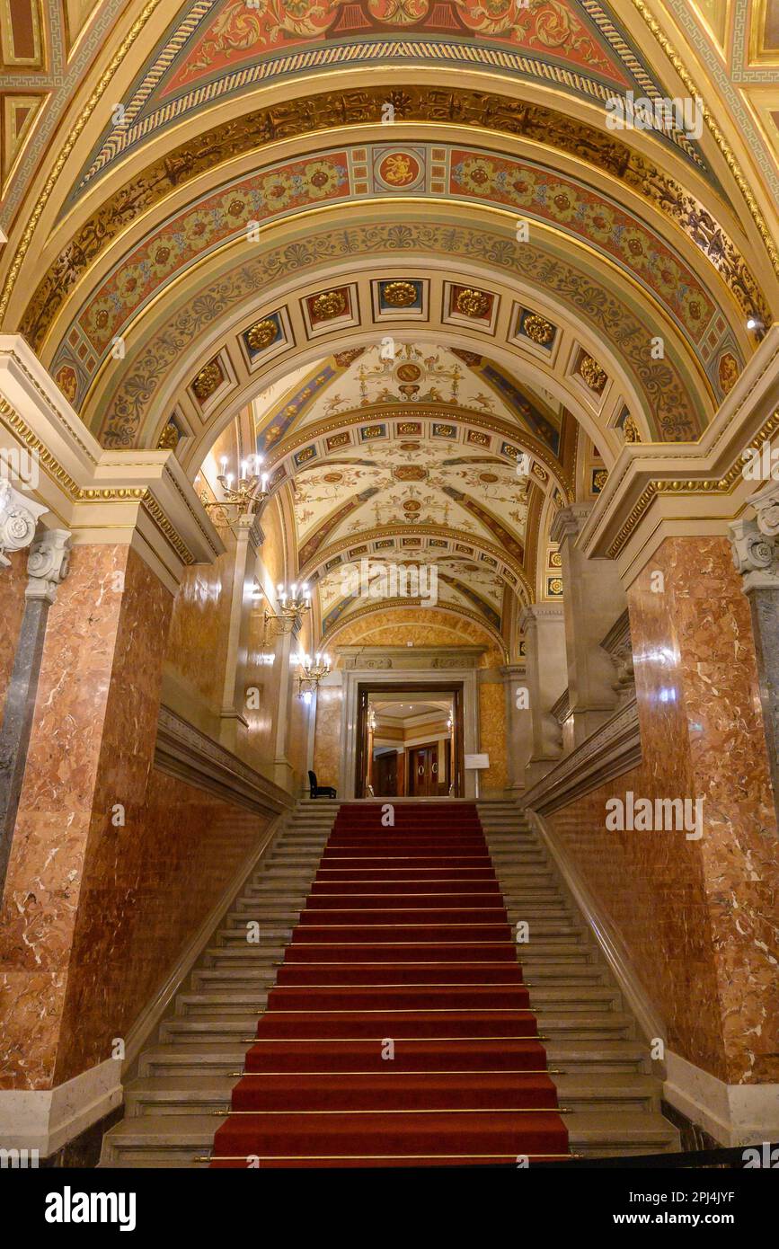 Hungarian State Opera House, Budapest Stock Photo - Alamy