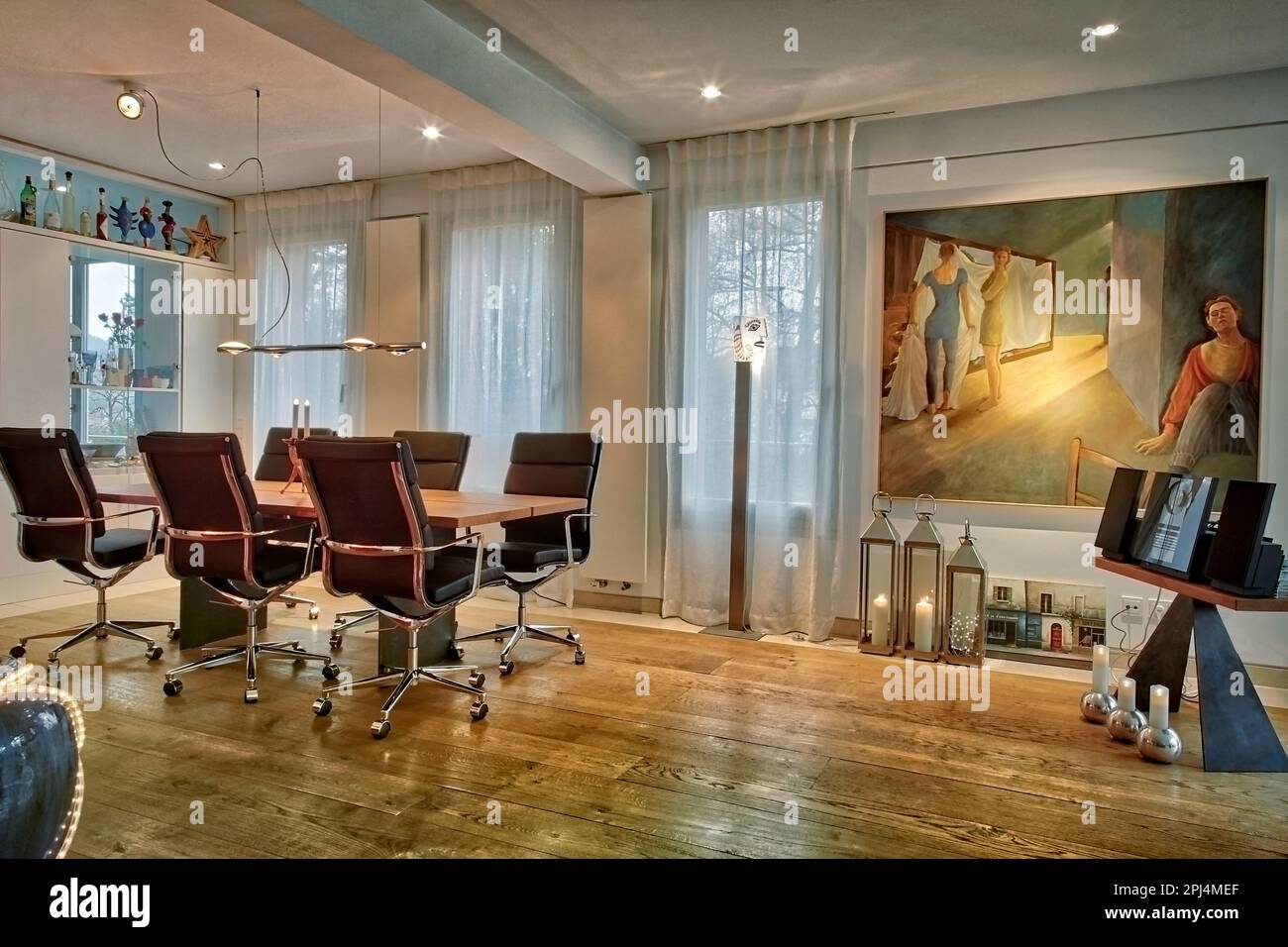 DE - BAVARIA: Contemporary dining room setup in private home (Bavaria ...