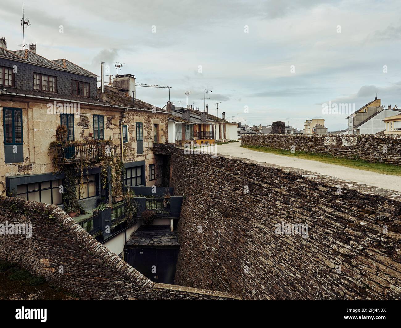 roman town wall in Lugo Stock Photo - Alamy