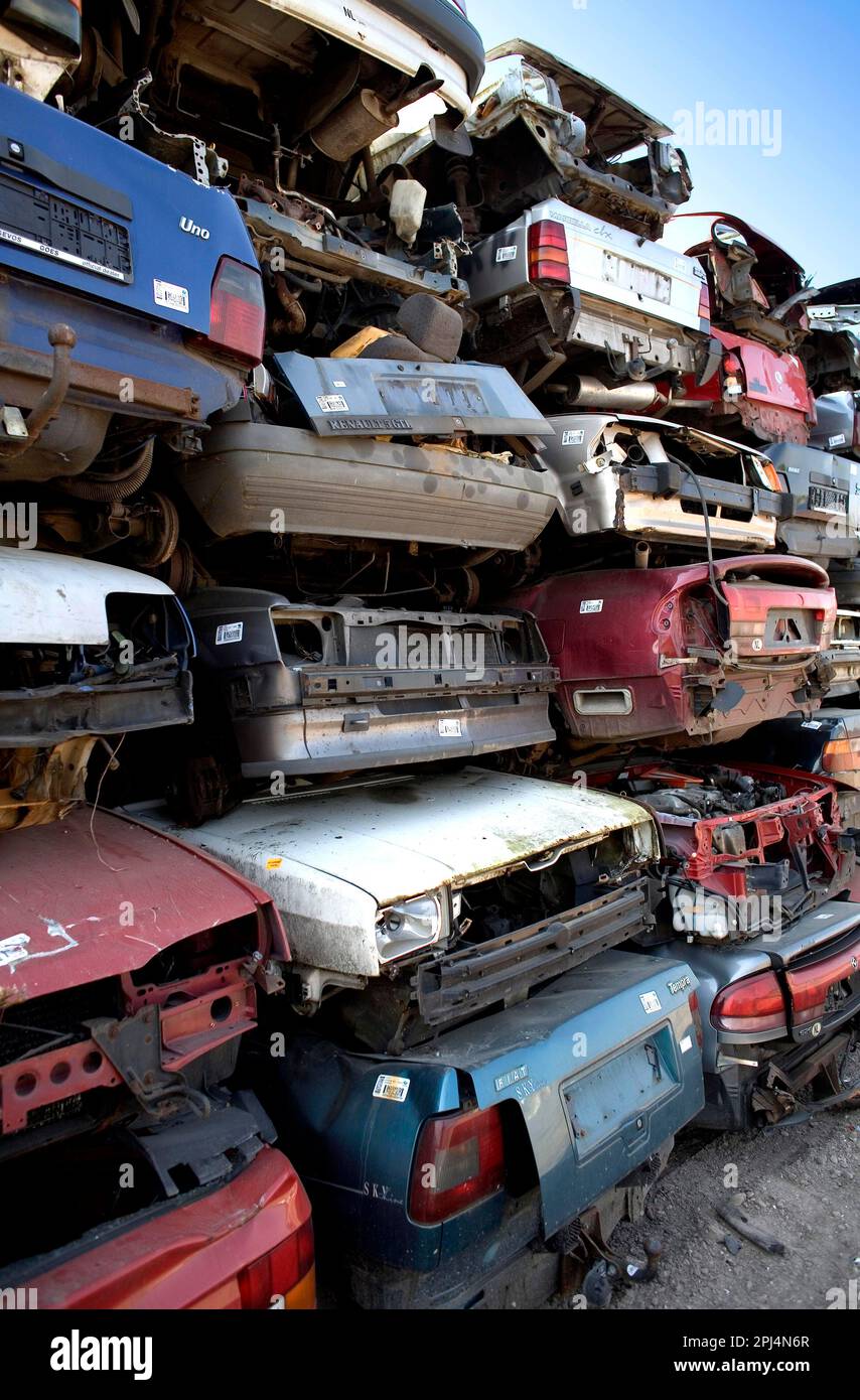 Cars on a scrapyard to recycle - Netherlands. vvbvanbree fotografie ...