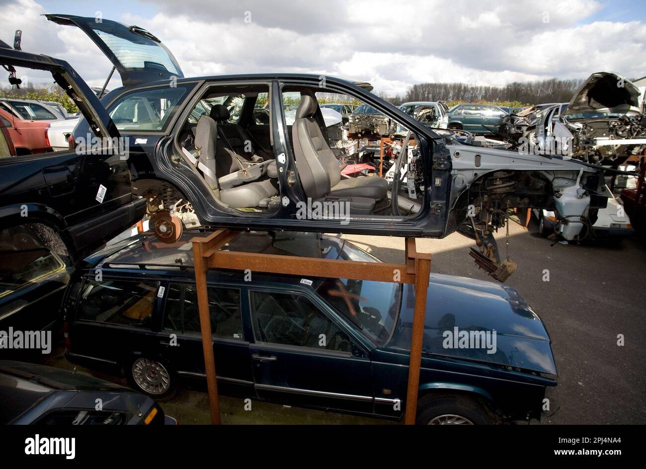 Cars on a scrapyard to recycle - Netherlands. vvbvanbree fotografie ...
