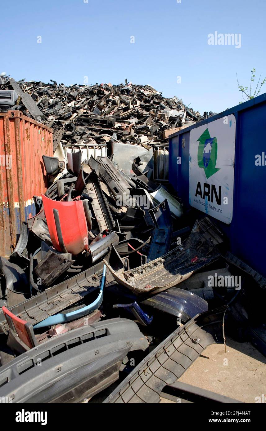 Cars on a scrapyard to recycle - Netherlands. vvbvanbree fotografie ...
