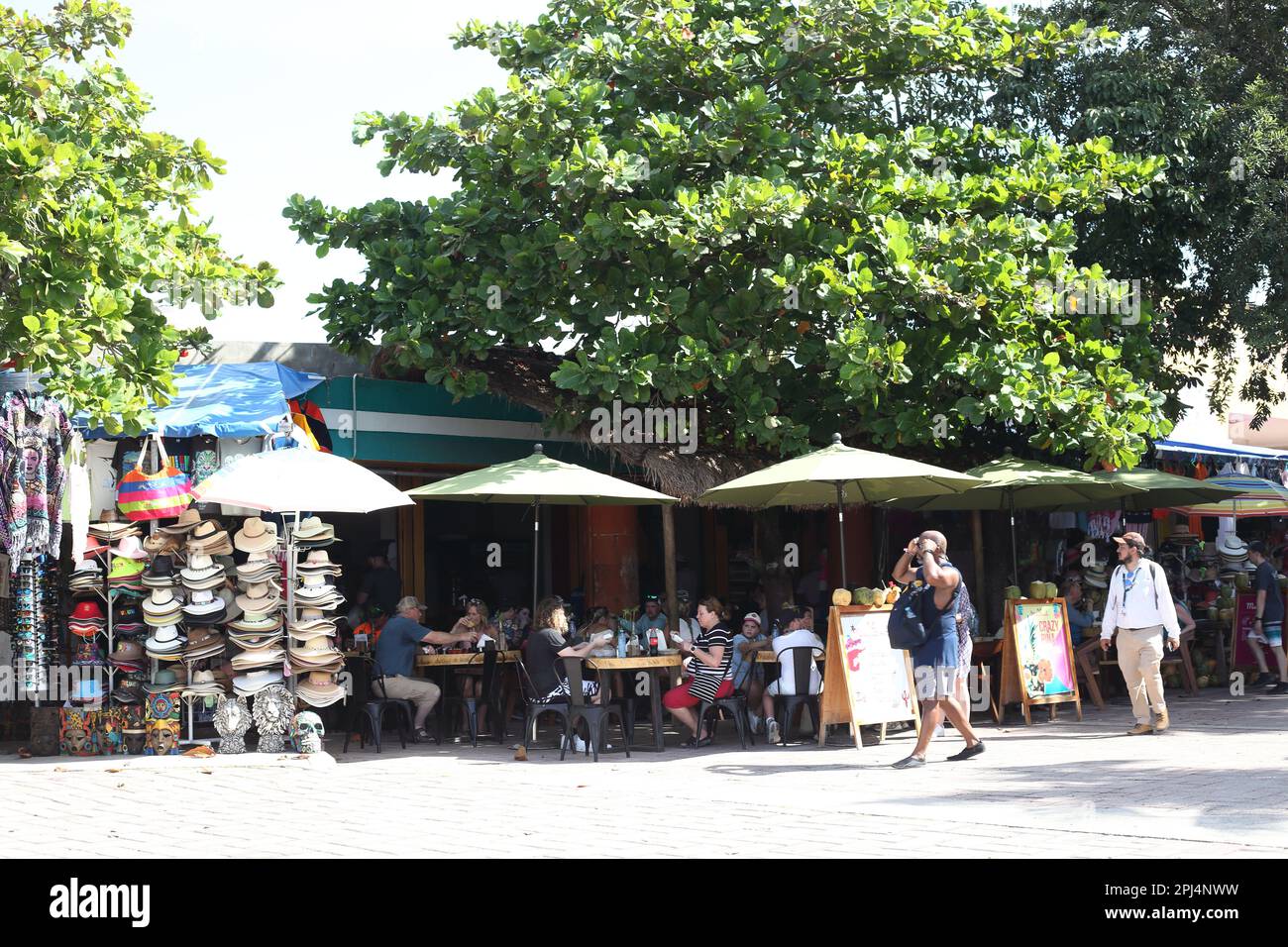 Shops and cafes at the entrance of Tulum Archaeological Zone, Tulum ...