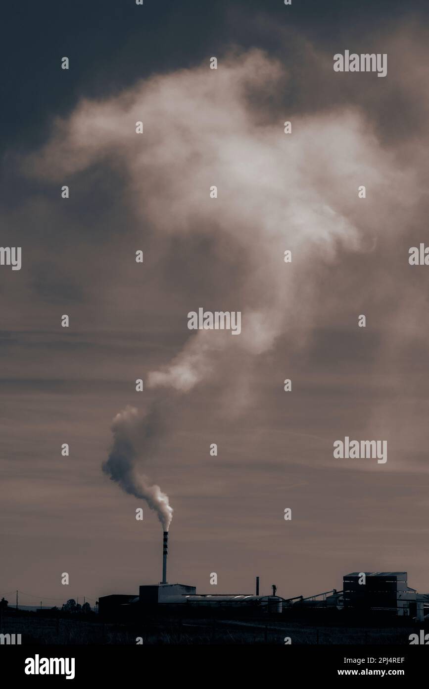 Pollution environment factory smoke hi-res stock photography and images ...
