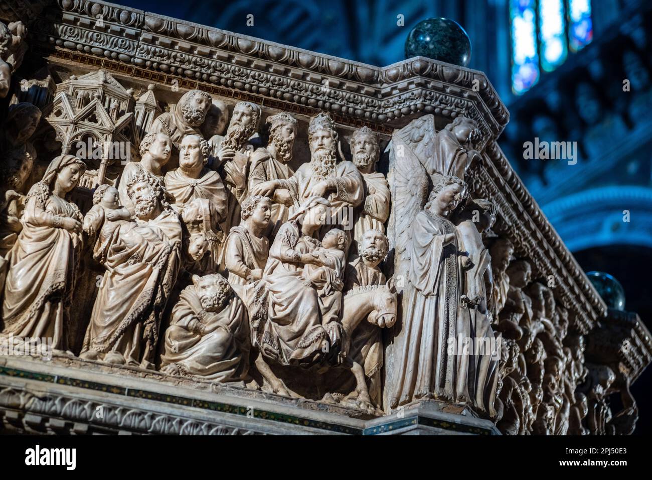 Pulpit by Nicola Pisano in Siena cathedral, Italy Stock Photo - Alamy