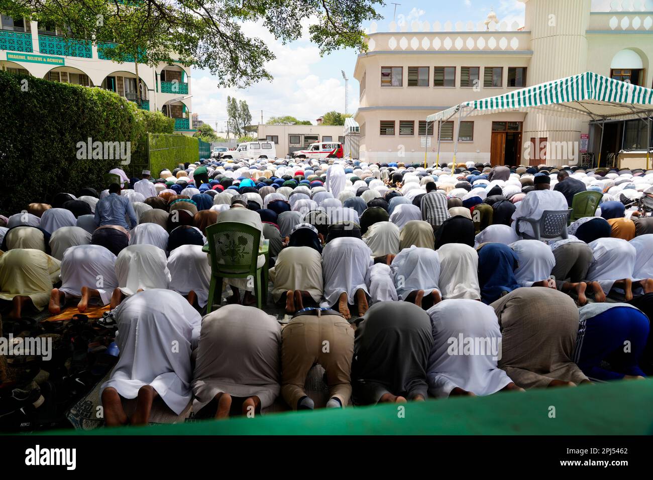 Kenyan Muslims pray on the second Friday of Islam's holy month of ...