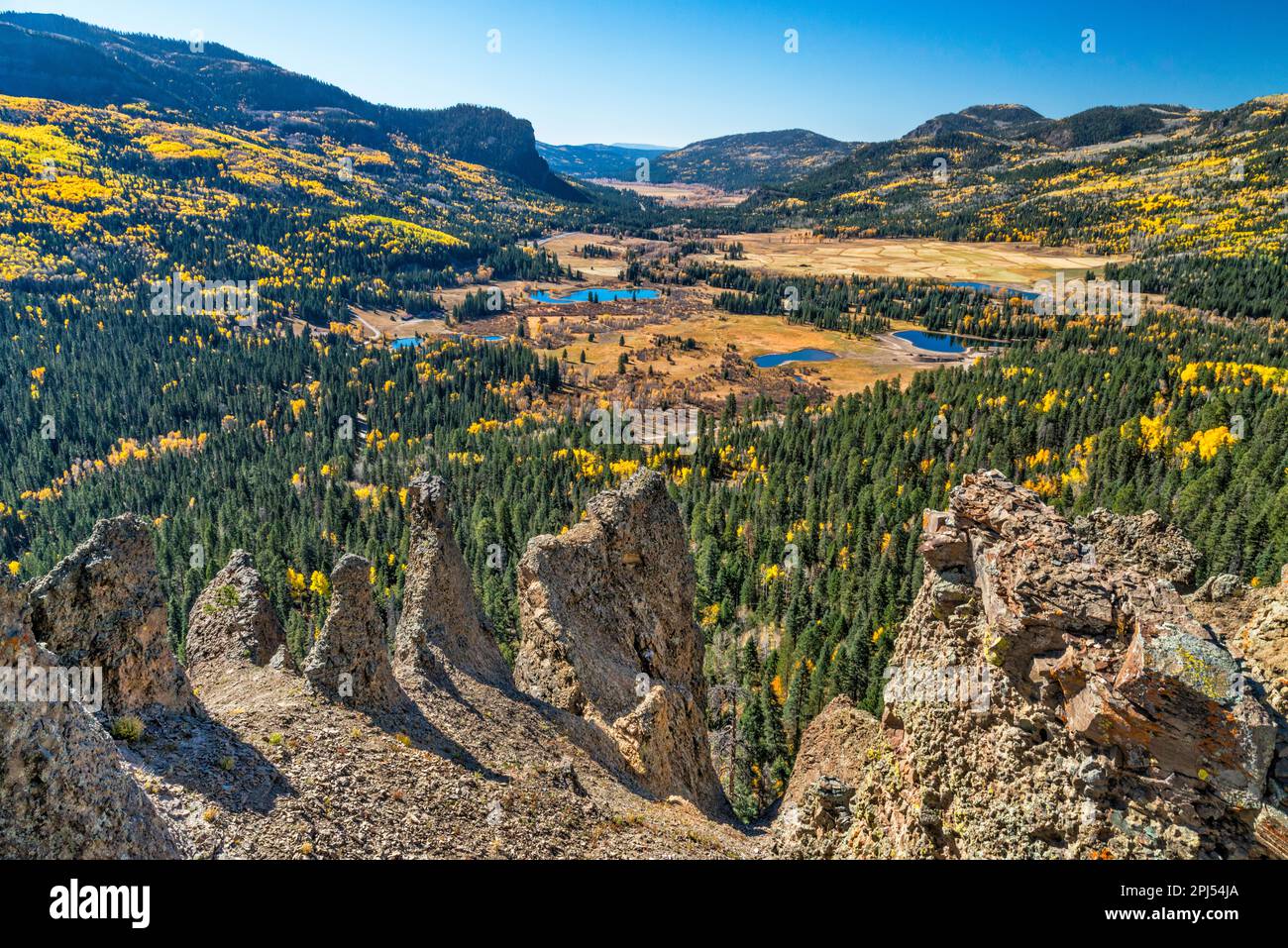 Metamorphic rocks hi-res stock photography and images - Alamy