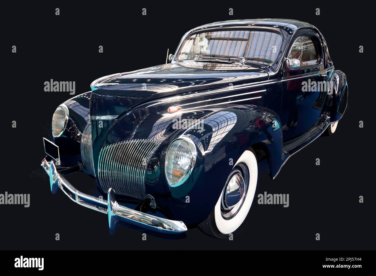 Cut-out, Three-Quarter Front View of a 1939, Dark Blue, Lincoln Zephyr ...
