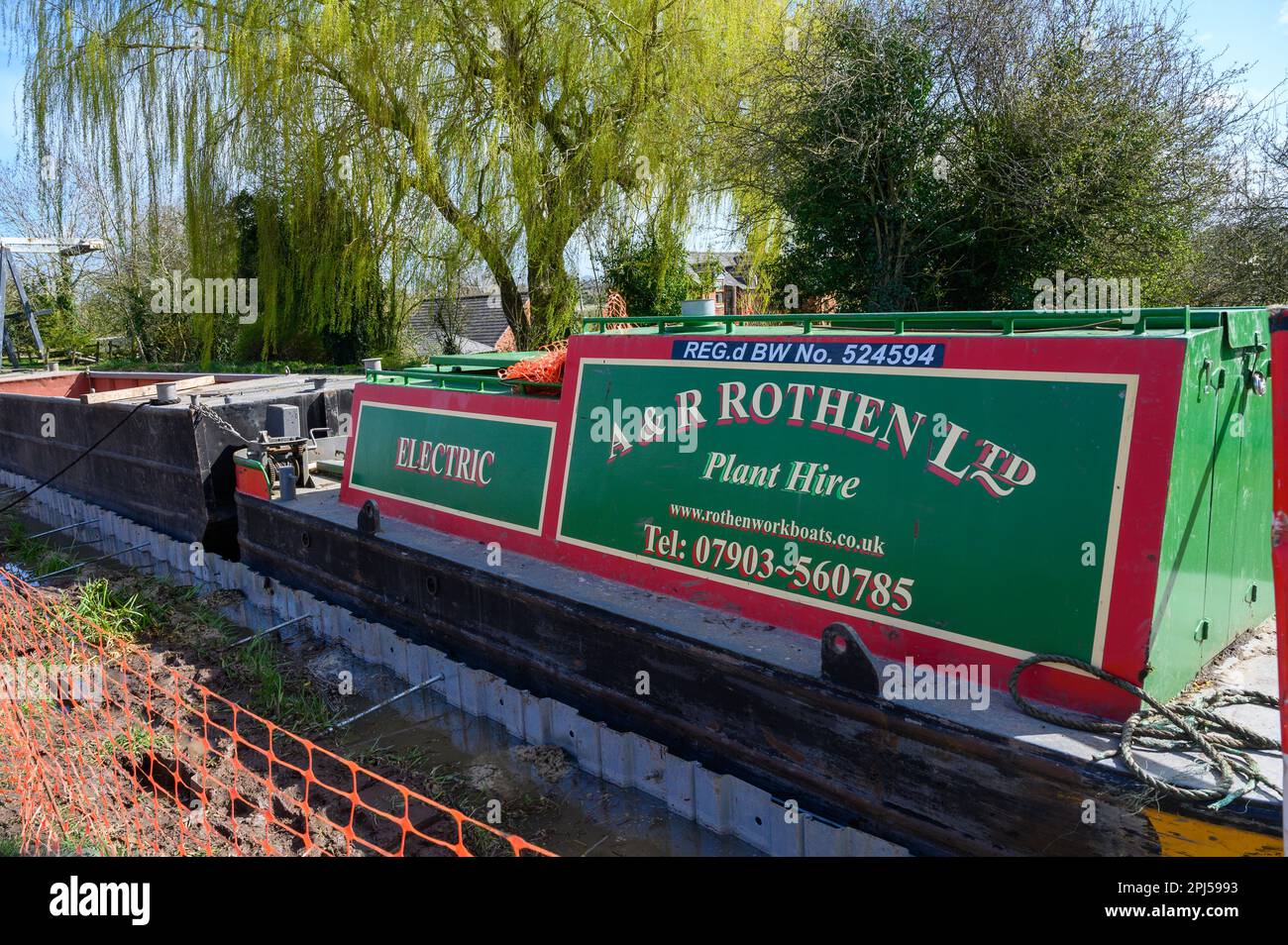 Repairs taking place on the Llangollen Canal in Shropshire Stock Photo ...